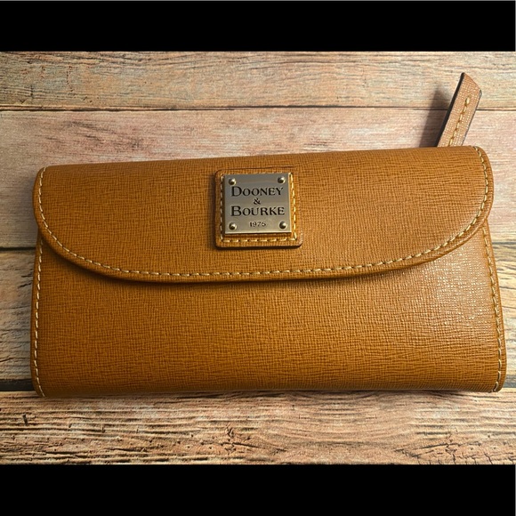 Dooney & Bourke | Bags | Brown Leather Dooney Bourke Wallet | Poshmark